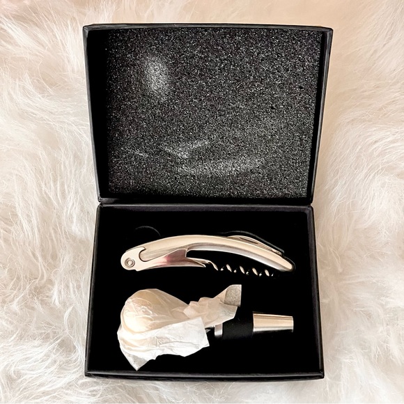 Mercedes Benz | Kitchen | Mercedes Benz Wine Stopper Set | Poshmark